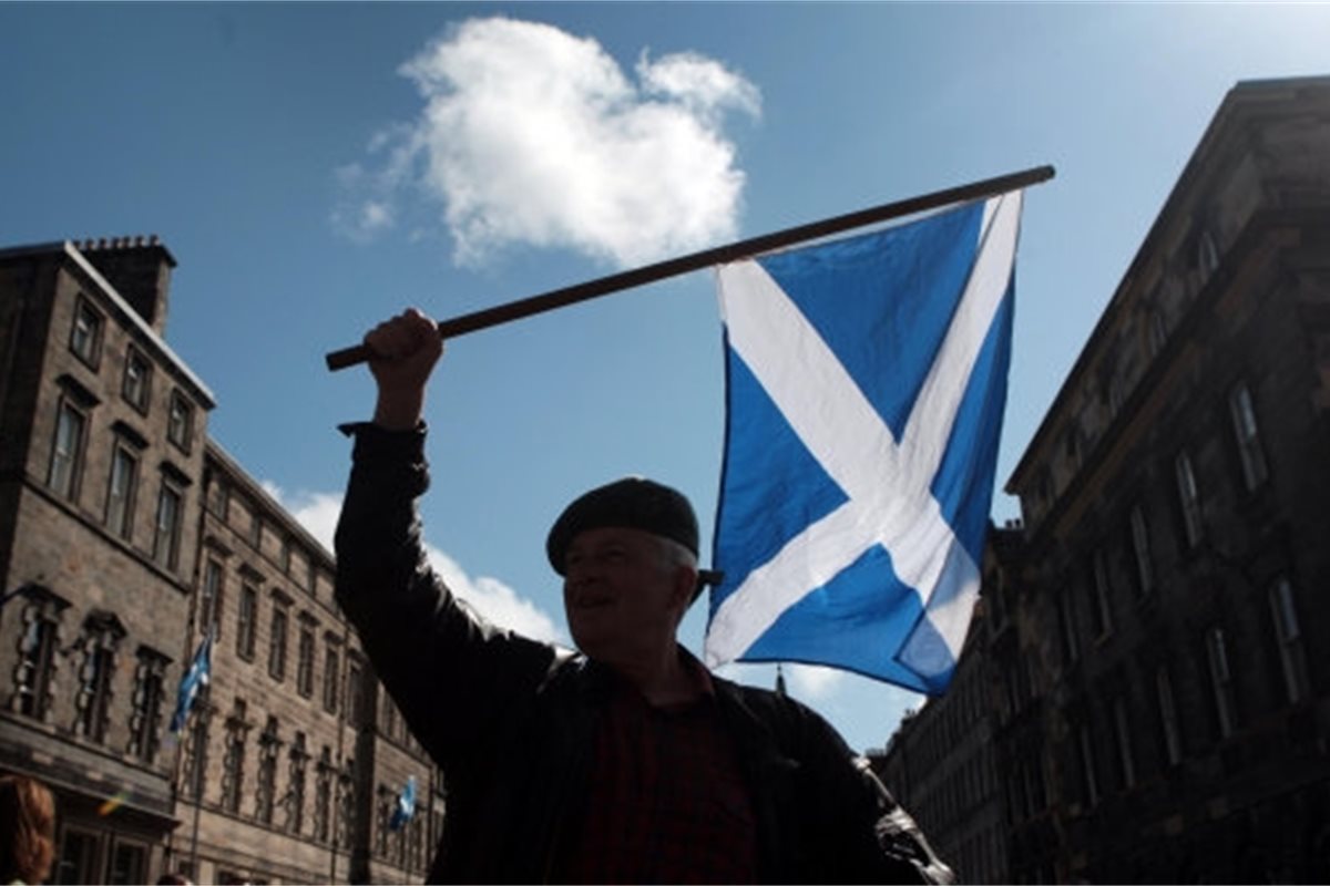 Holyrood Article | Support for Scottish independence reaches 55 per ...