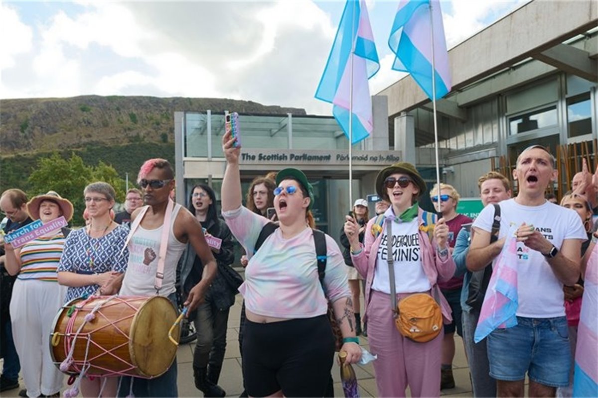 Holyrood Article | Scottish Tories call for free vote on gender reform bill