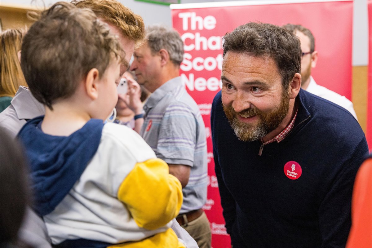 Holyrood Article | Scottish MP calls for social media ban for under 16s