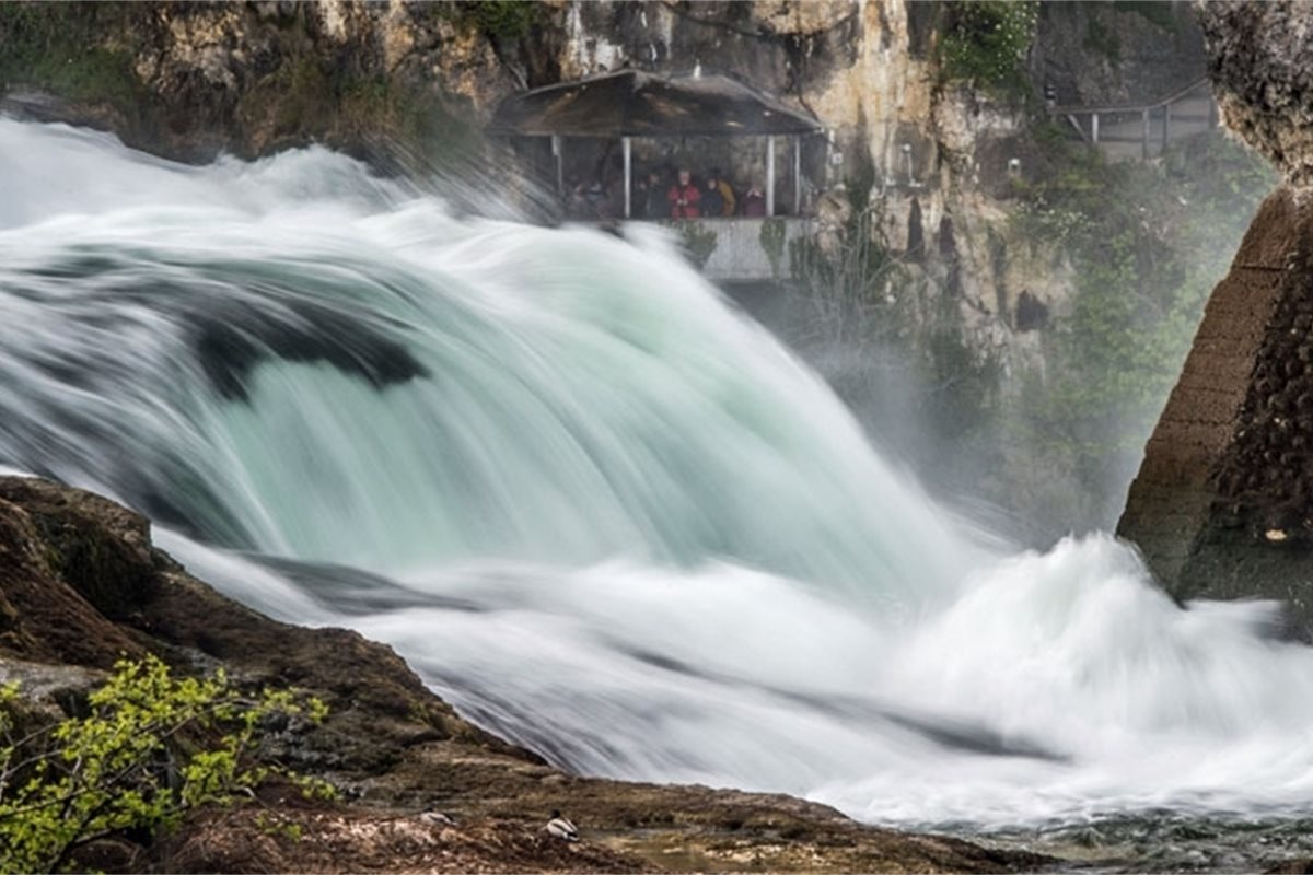 Holyrood Article | Quality of Scotland's drinking water improves in 2016