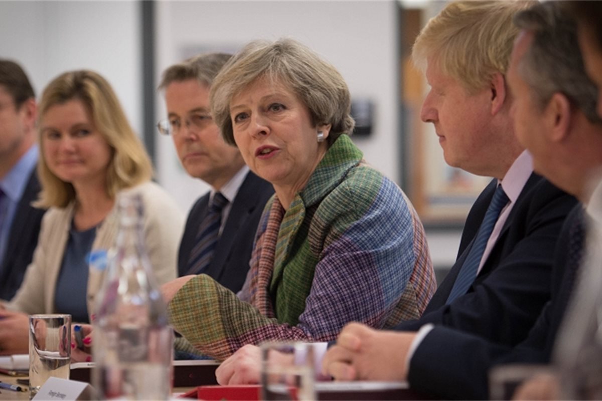 Uk Cabinet Warn Theresa May To Rule Out No Deal Brexit Or Face Resignations